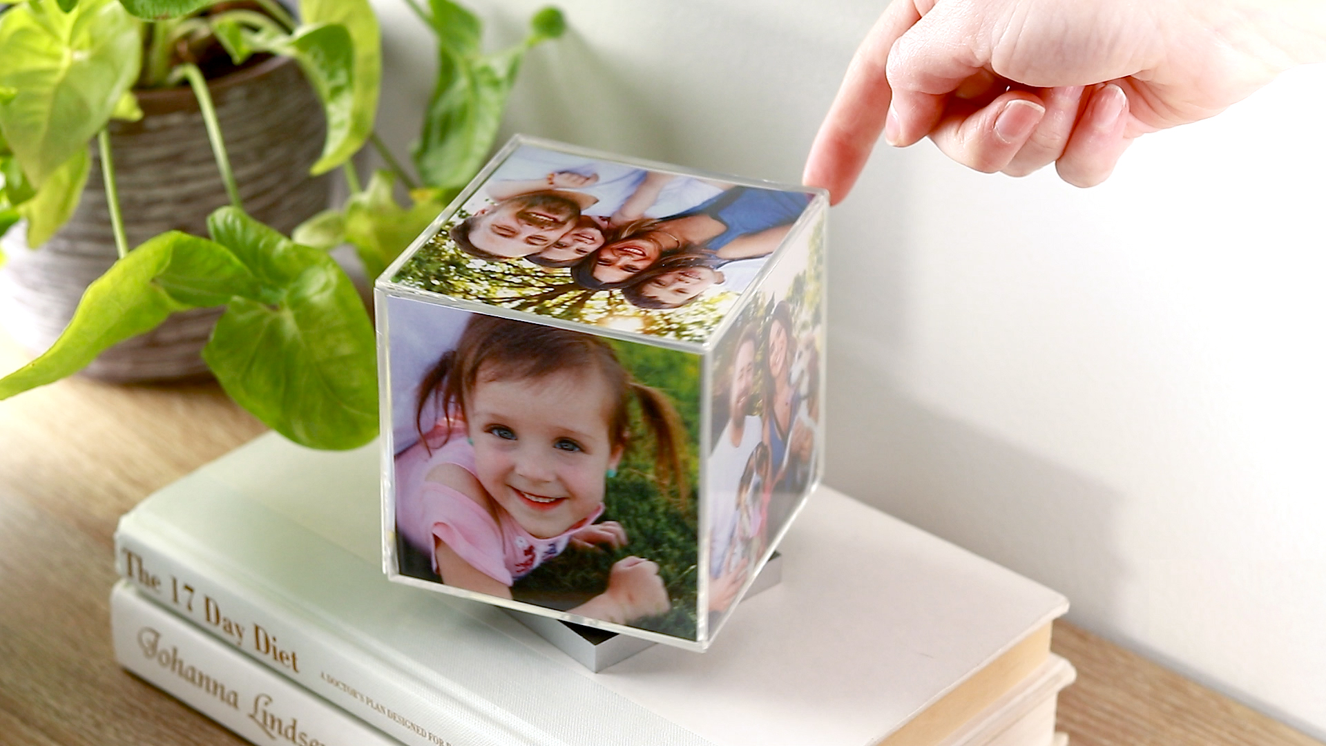 Neil Enterprises Inc. Acrylic 3.5x3..5 5-Picture Spinning Photo Cube ...