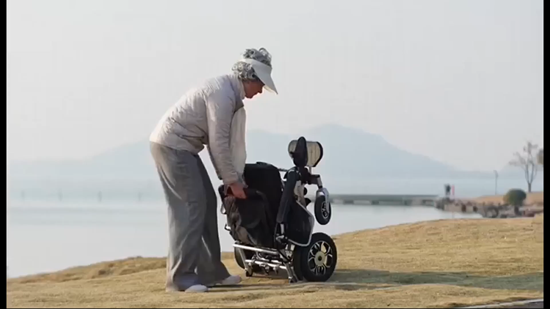 Alton Mobility WOLF - Electric Wheelchair, Auto Foldable, 330 lbs Max ...