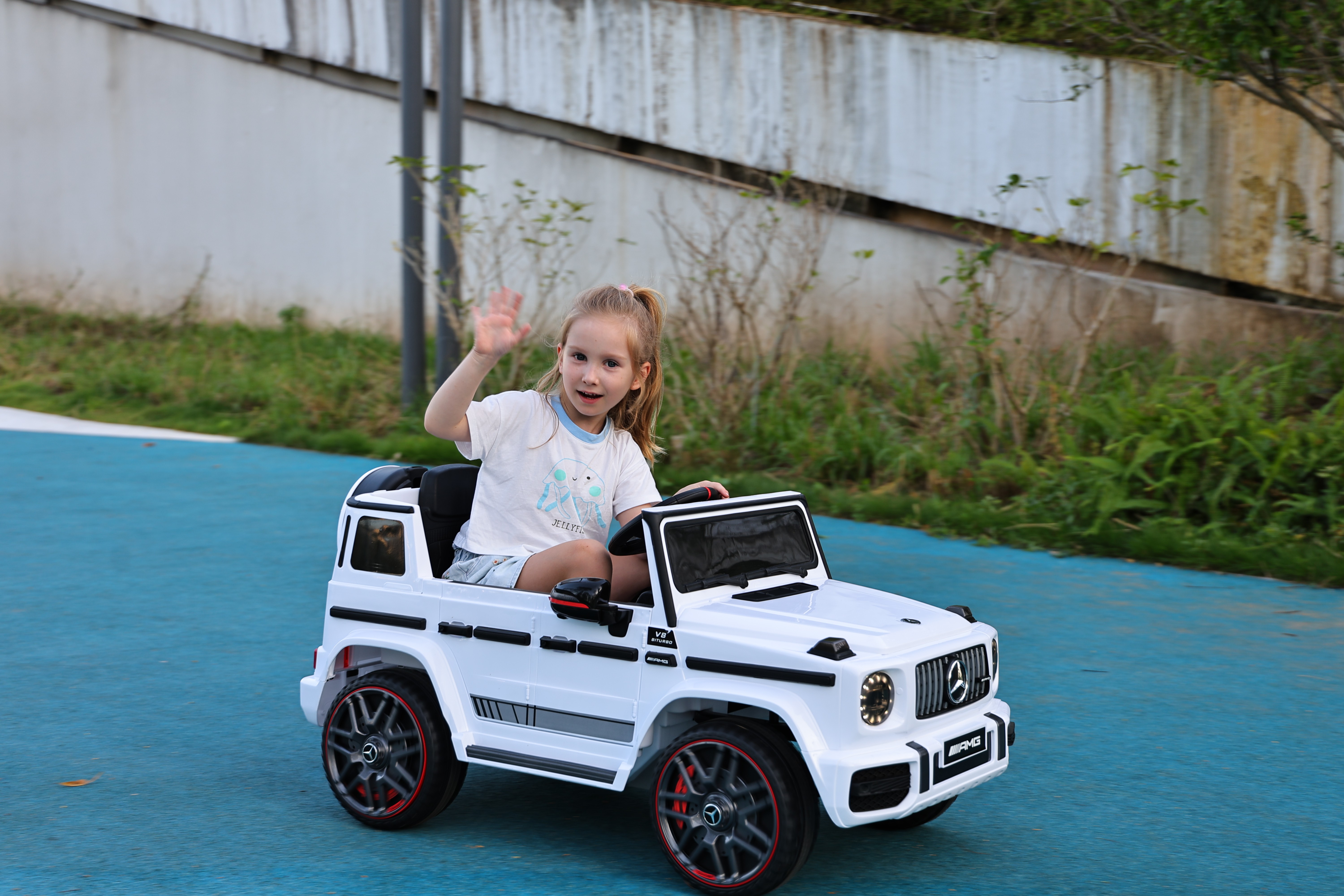 TOKTOO Mercedes-Benz G63 12V Kid Car w/ Remote Control, Gift for 2-4 ...