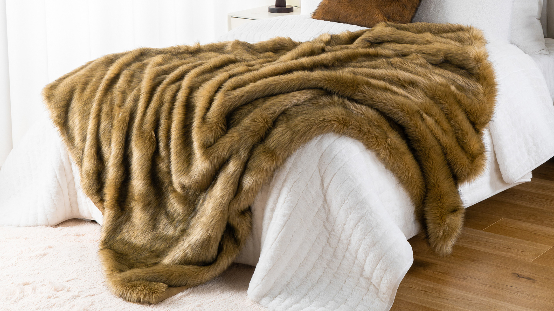 "Battilo Luxury Faux Fur Throw Blanket, Super Soft, Fluffy, Decorative ...