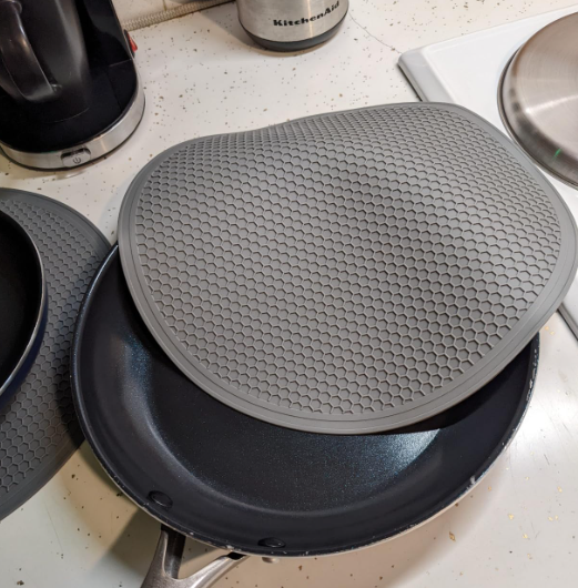 2-Pack Silicone Microwave Mat Set, 12" Round Heat-Resistant Splatter ...