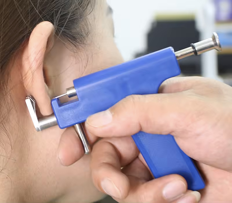 Q&Q BASICS Piercing Gun Kit, Stainless Steel Piercing Tool for Ear ...