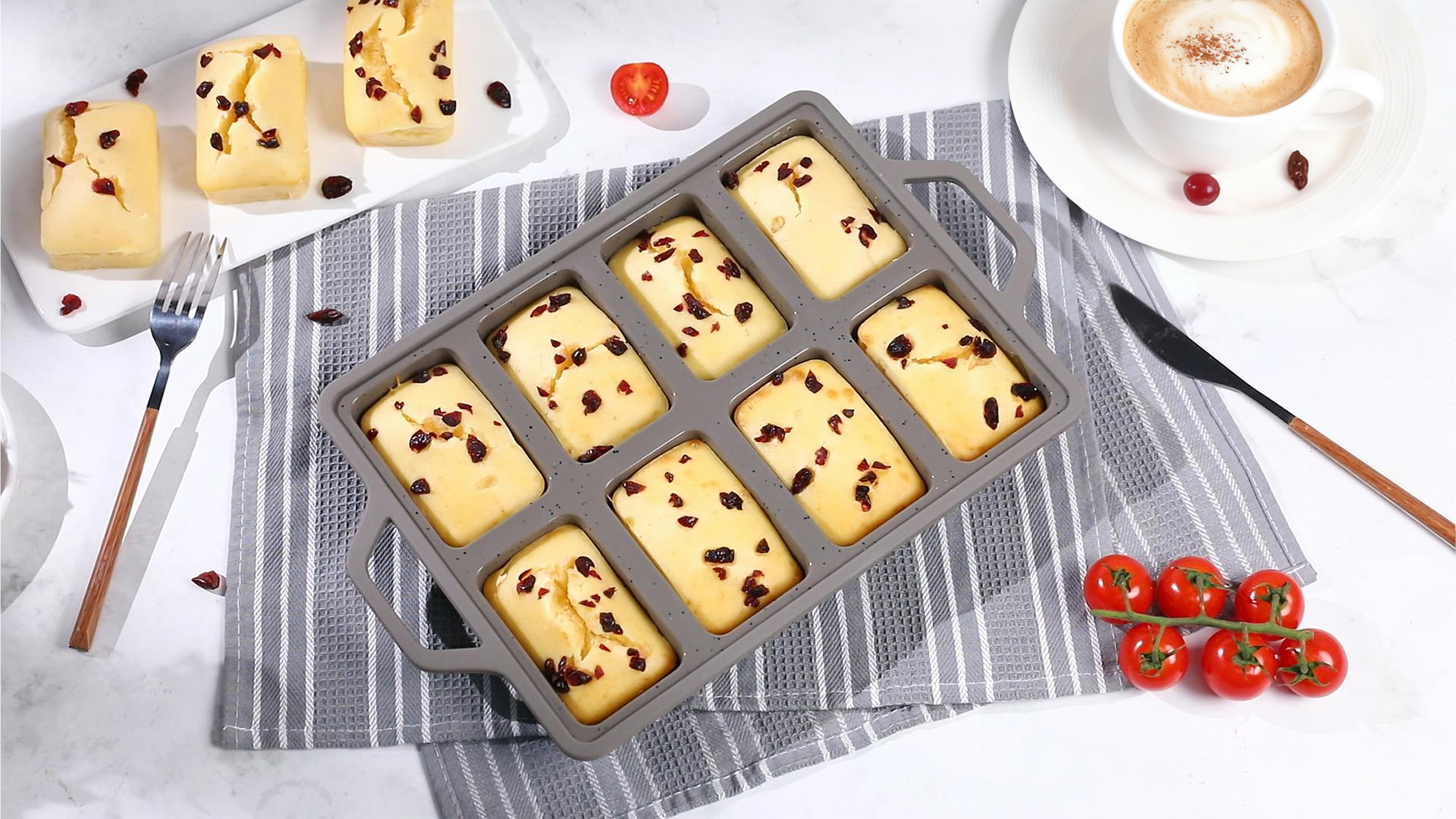CAKETIME Mini Loaf Pans, Metal Reinforced Frame Silicone Mini Bread ...