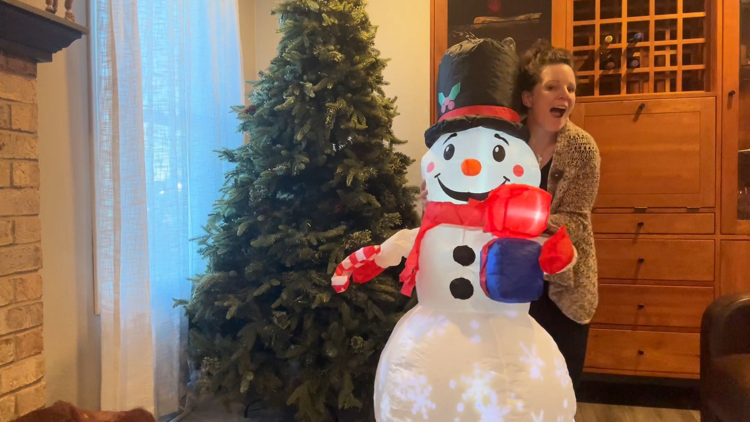 IZNEN 5FT Christmas Inflatables Snowman Decorations,Outdoor Snowman ...