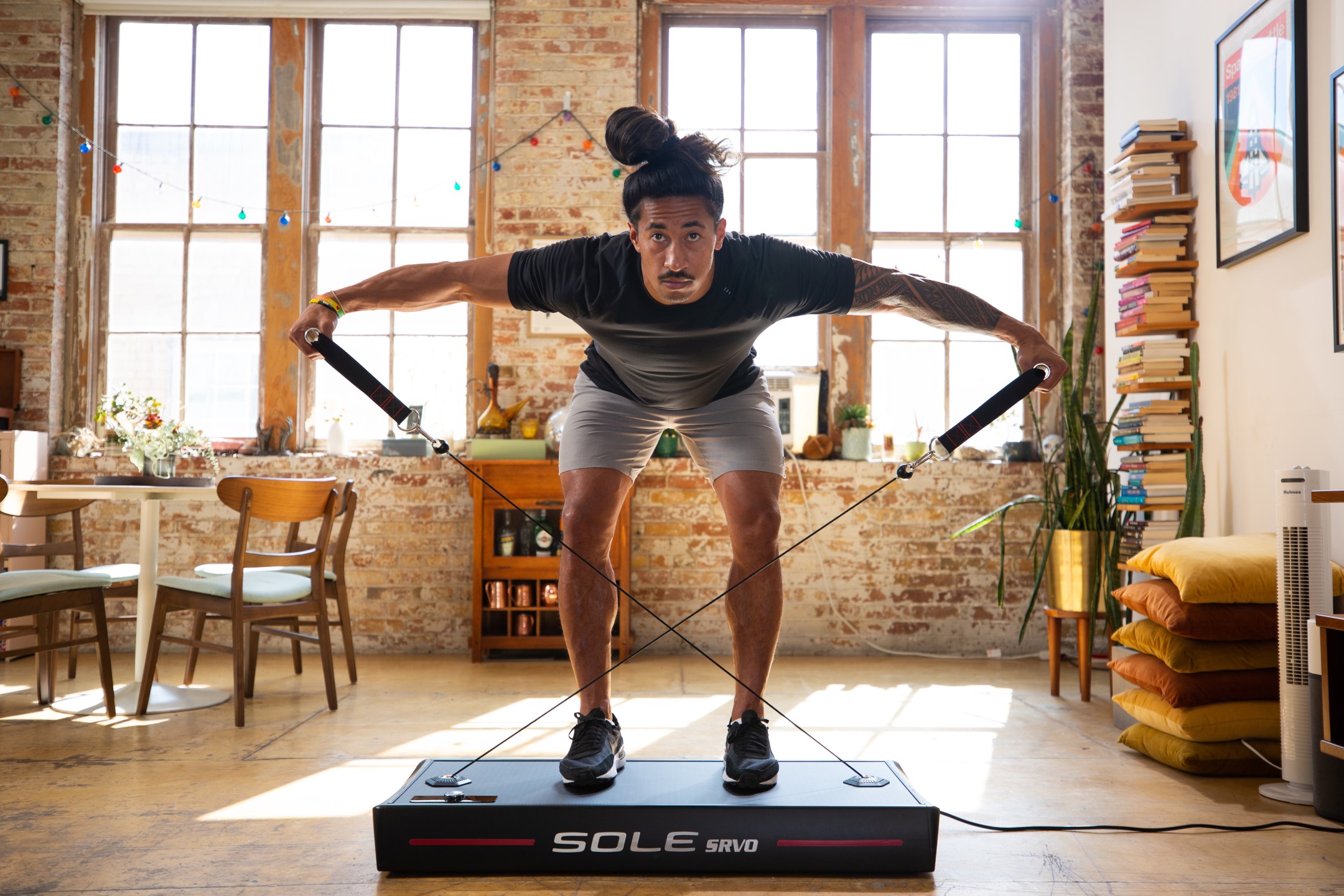 SOLE SRVO All-in-One Smart Home Gym, Full Body Digital Resistance ...