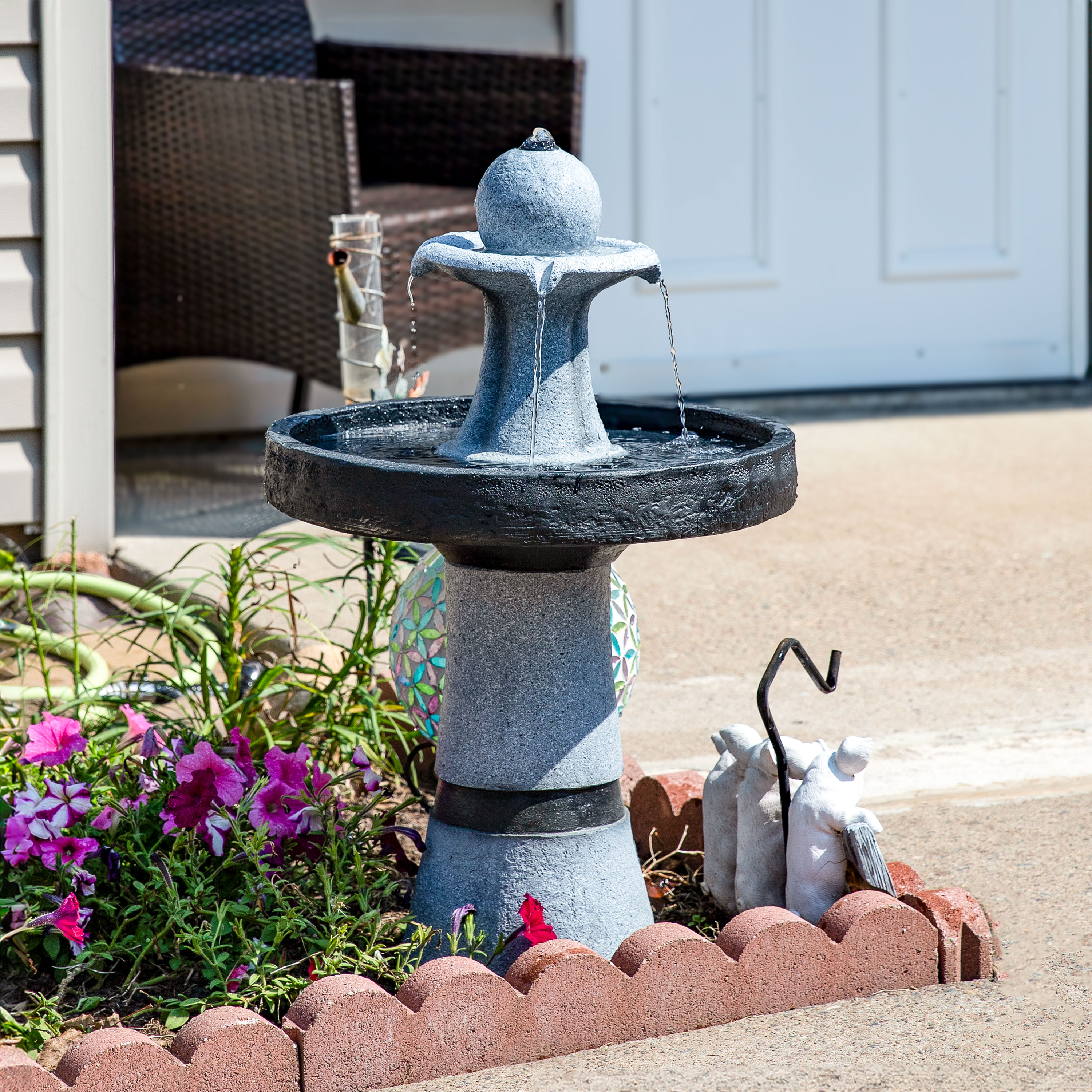 Sunnydaze 2-Tone Contemporary Gray Polyresin Outdoor Water Fountain ...