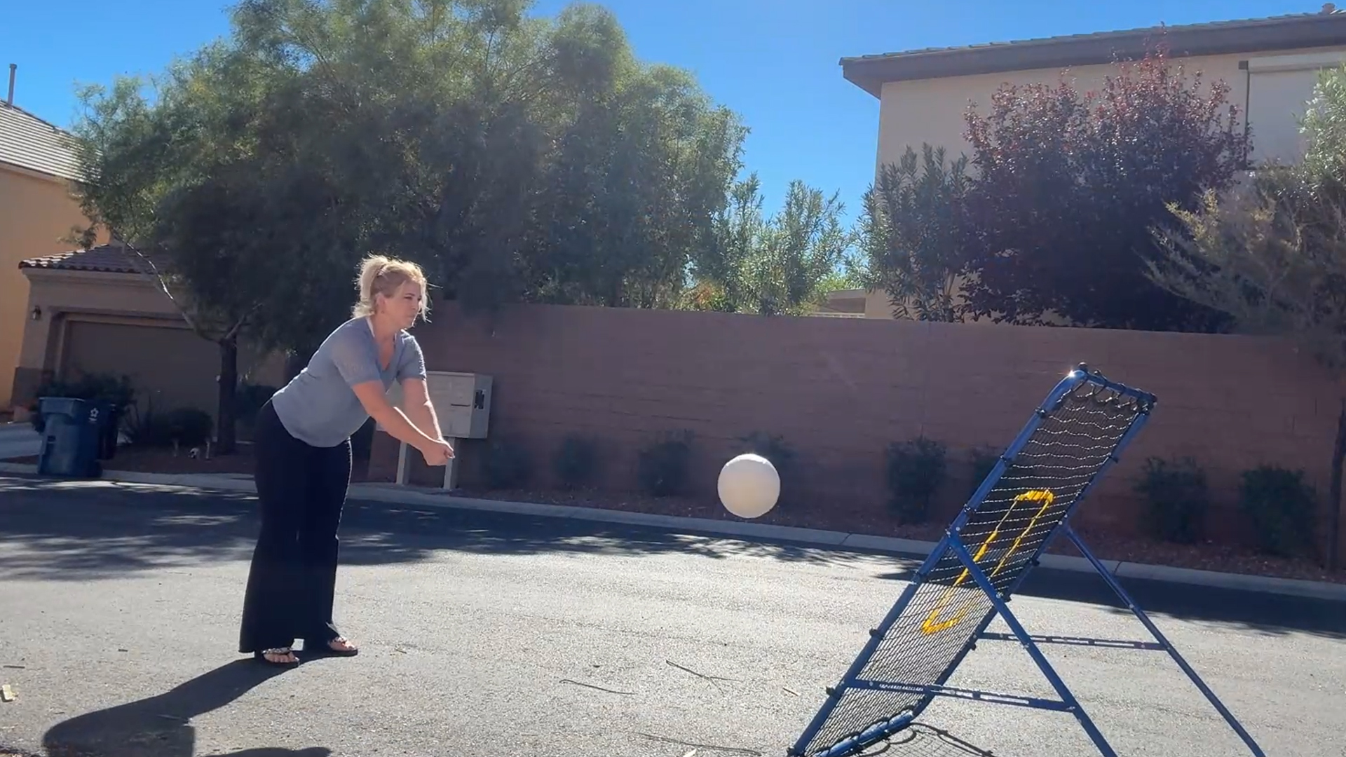 JIRTEMOT Ball's Rebounder, Volleyball Bounce Back Net for Hitting ...