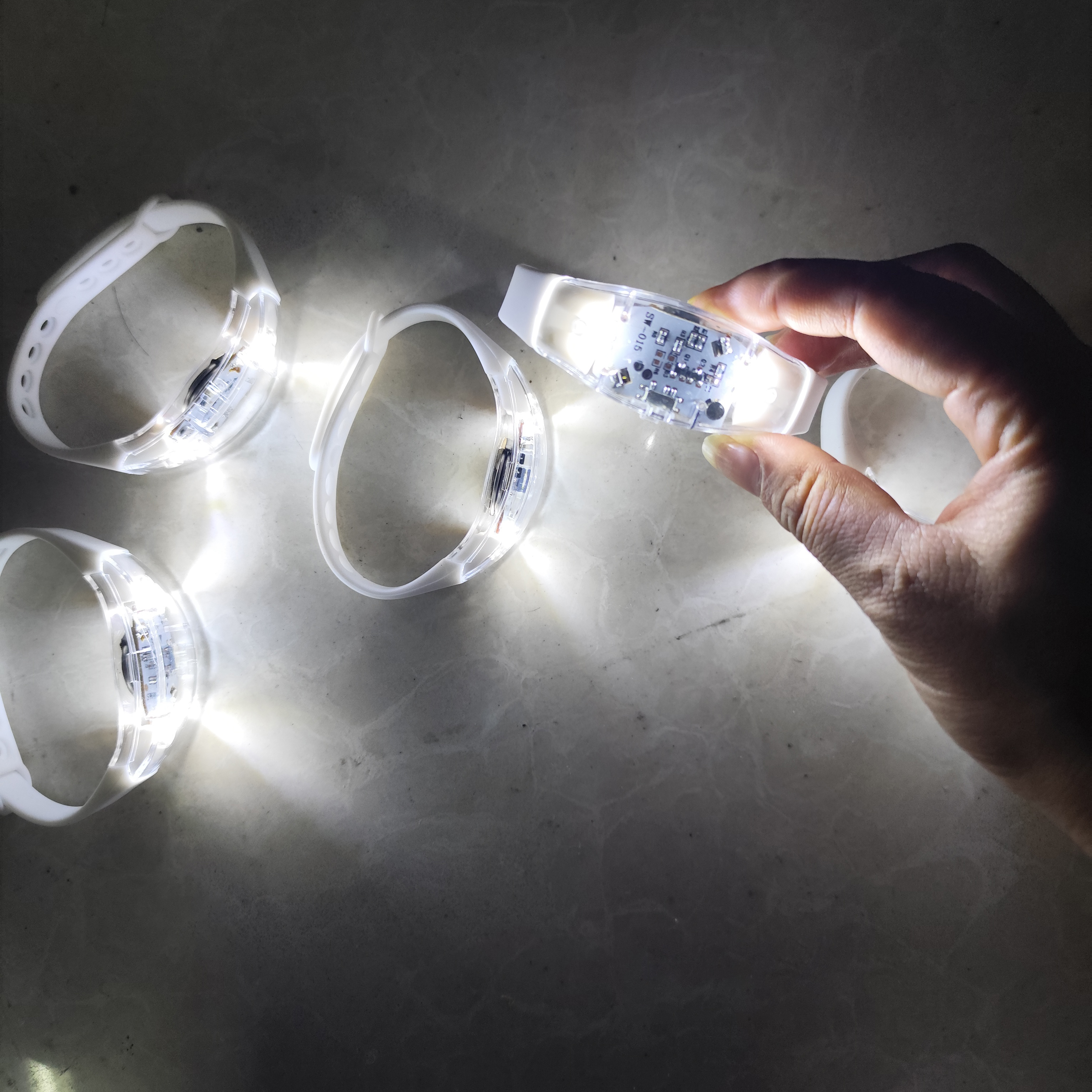 50PCS Adjustable Led Bracelets Music&Sound Activated White Light ...